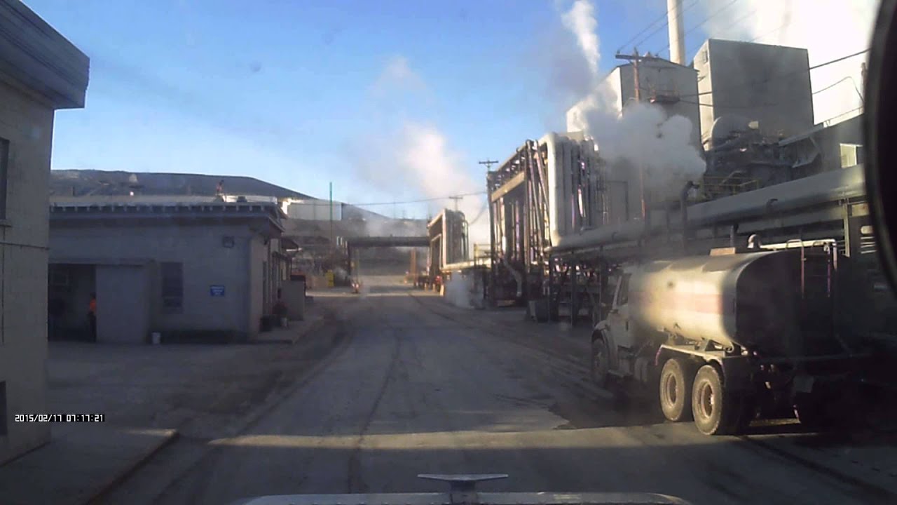 Simplot Pocatello Loading Fertilizer - Semi Truck - YouTube