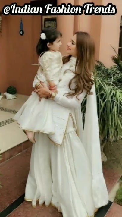 maa or Beti same dress#viral #momanddaughter #samedress #ytshorts #shorts - YouTube