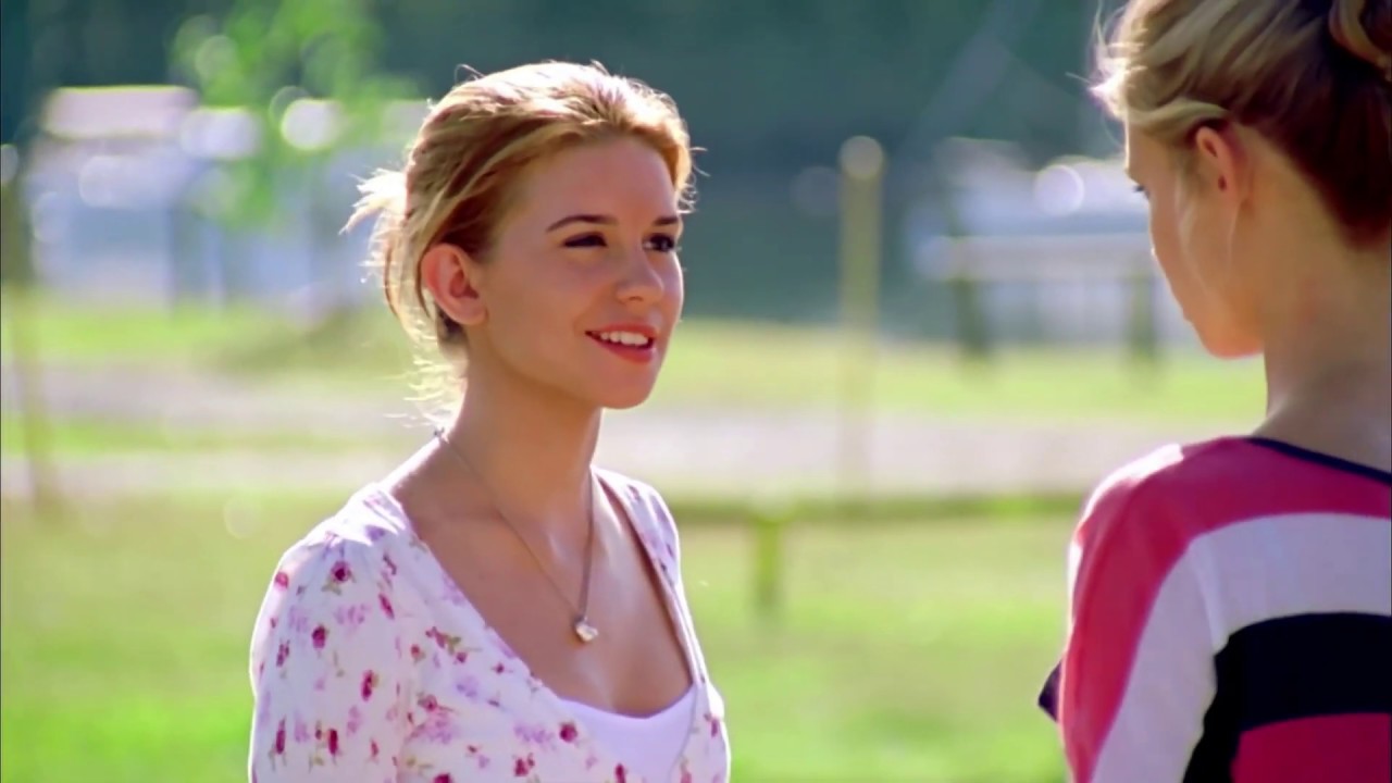 Lucy Fry Lightning Point