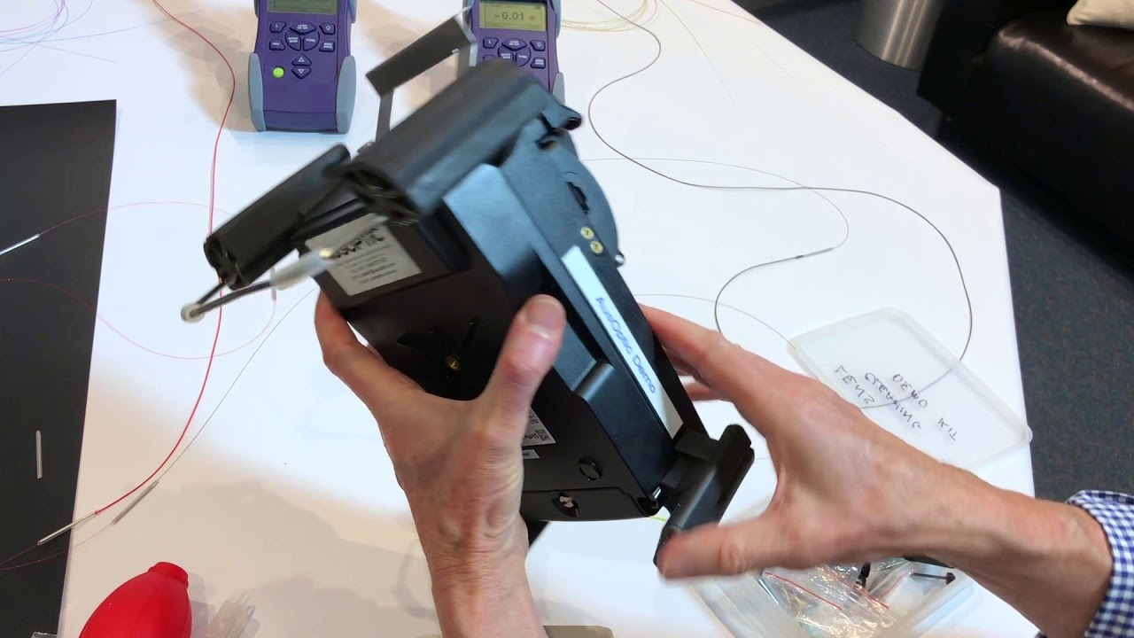 FITEL S179A Demonstration: Touch-screen and chassis feature tour - YouTube