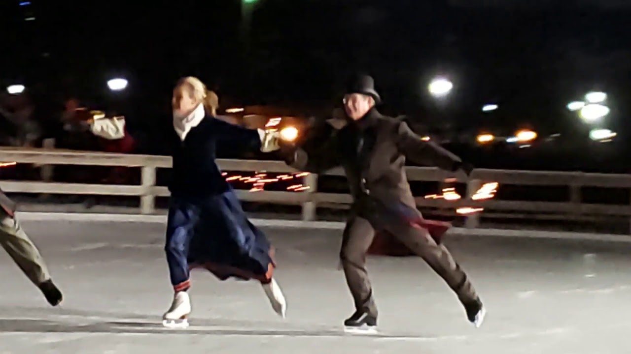 Figure Ice Skating @ Strawberry Banke - YouTube