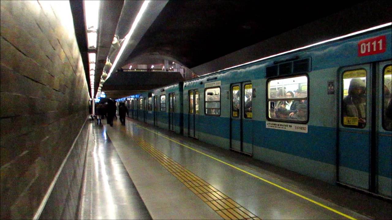 Movimiento De Trenes en Quinta Normal - YouTube