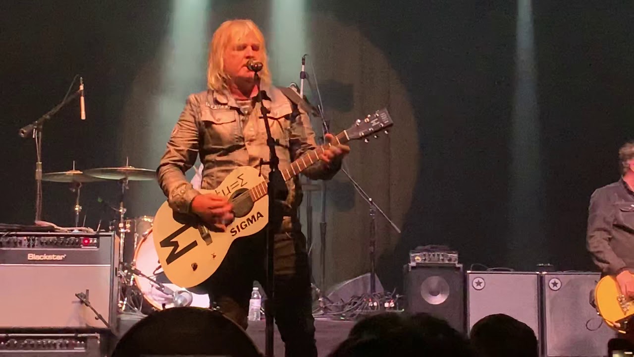 The Alarm - Strength at Paramount 2019 - YouTube