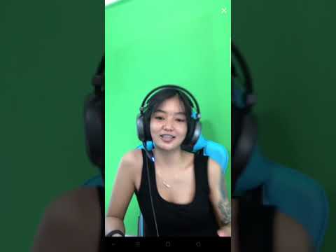 Live Tiktok cewek bertato pamer ketek mulus 😱