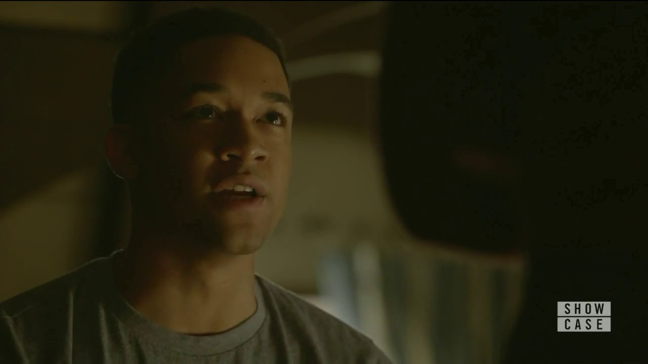 Legacies 1x13 Raphael admits to Landon that he has feelings for Hope ...