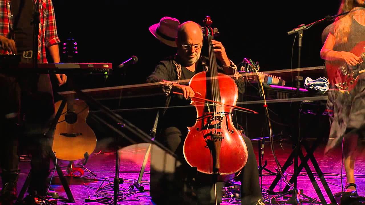Sonoridades 2014 | Elena | Juana Molina + Jaques Morelenbaum - YouTube