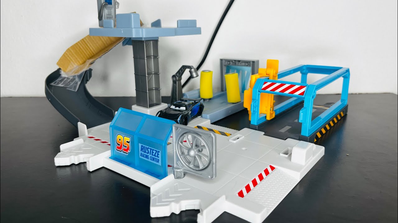 Mattel Disney cars Rust-eze Tune-up Center 2020 playset - YouTube