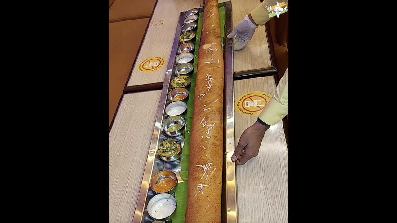 4 Flavors wala One of the Biggest Dosa in India around 6 feet. Khaya ...