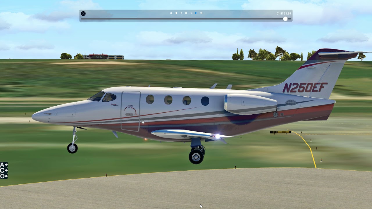 X Plane 11 C390 1er test landing LFBO - YouTube