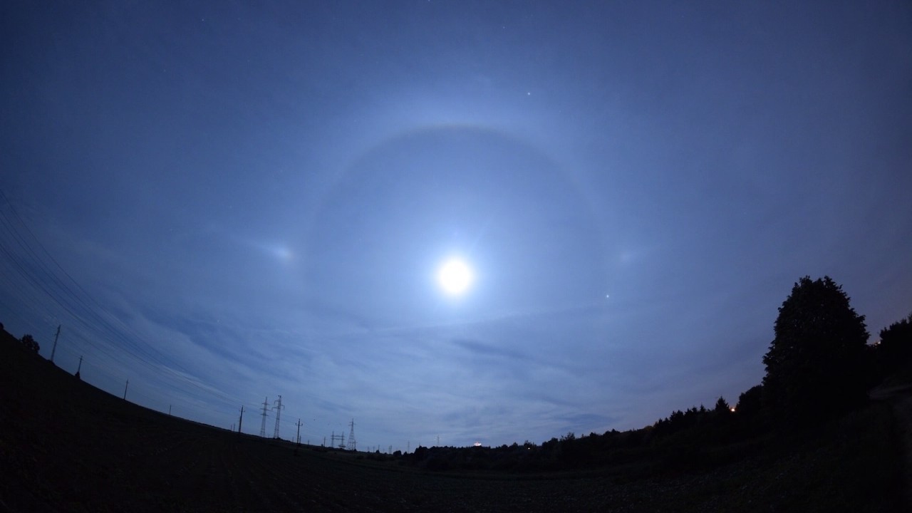 Fine lunar halo with moondogs 2017-06-05 - YouTube