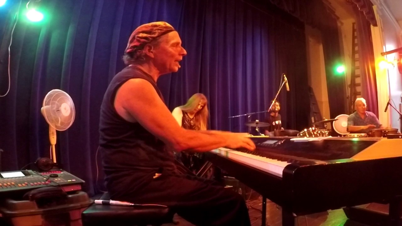 Paul Thurlow World Jazz - Circuit - KCT 7/21/17 - YouTube