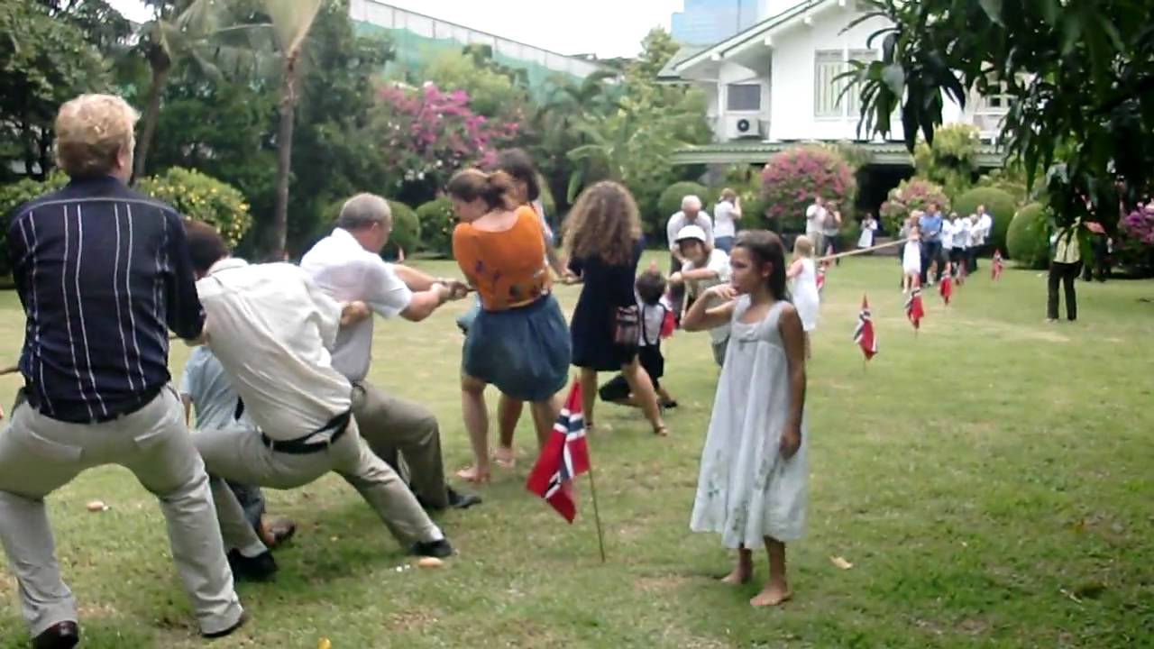 Tautrekking 17de mai - YouTube