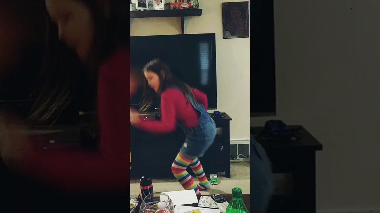 I am dancing like a maniac pt.2 - YouTube