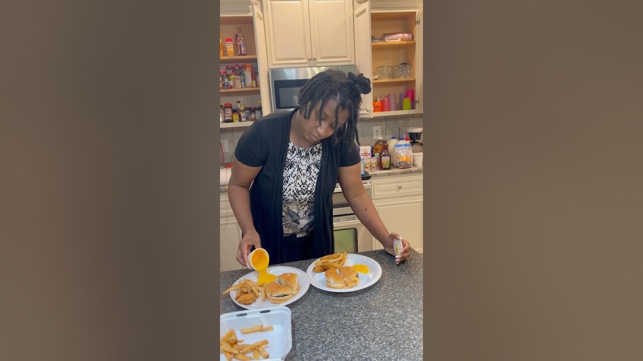 3/ MAMA DOING THE DAMNN THING😓 #minivlog #life #foryou #shorts #mom #food #cooking #fyp # ...