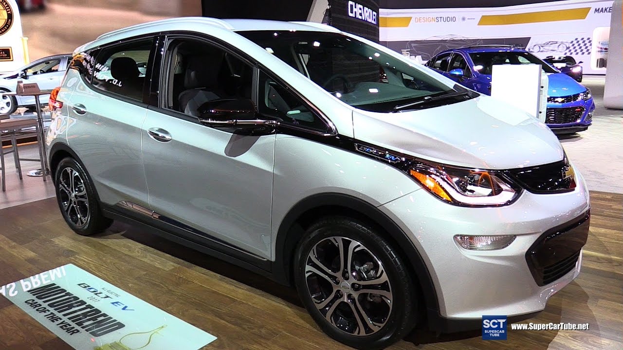 2017 Chevrolet Bolt EV- Exterior and Interior Walkaround - 2016 LA Auto ...