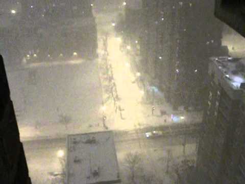 Chicago Thundersnow & Lightning Strike! - YouTube