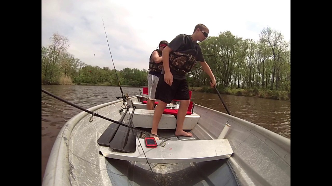 Jon Boat Cat-Fishing - YouTube