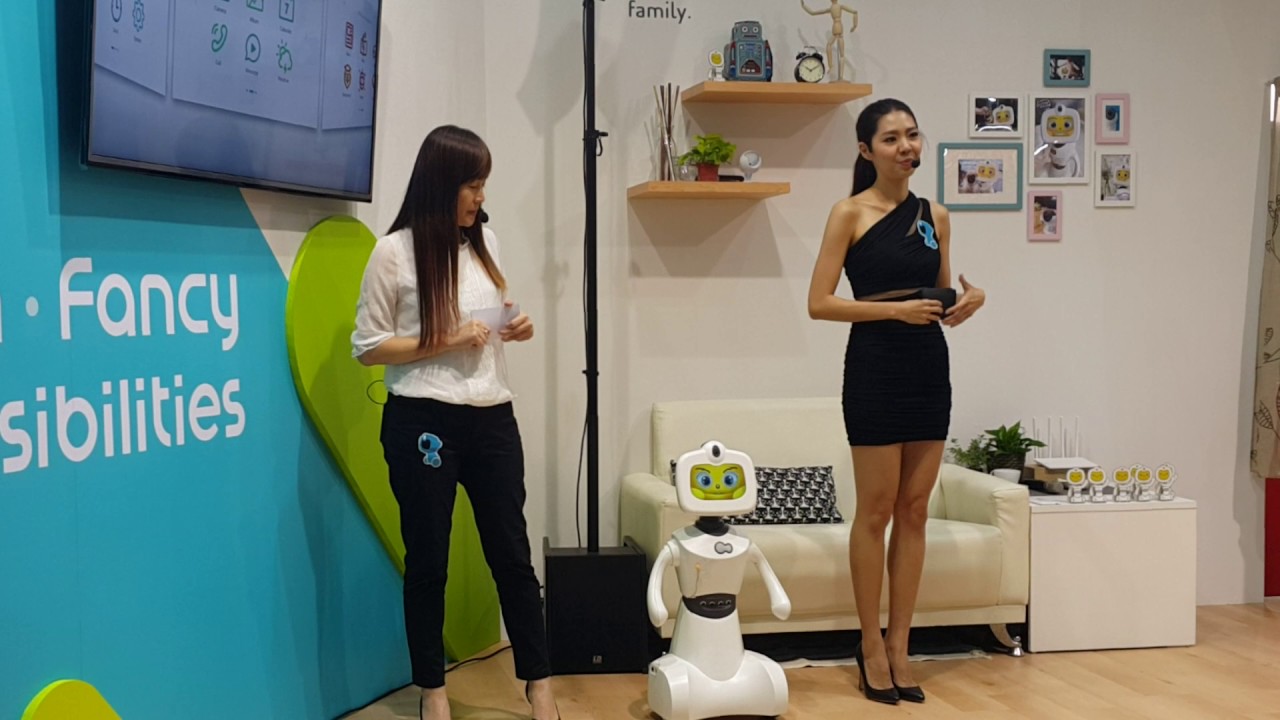 Taiwan Computex Robot Robelf - YouTube