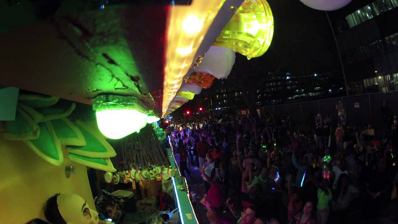 Ride along with the Pontchartrain Beach Float - YouTube