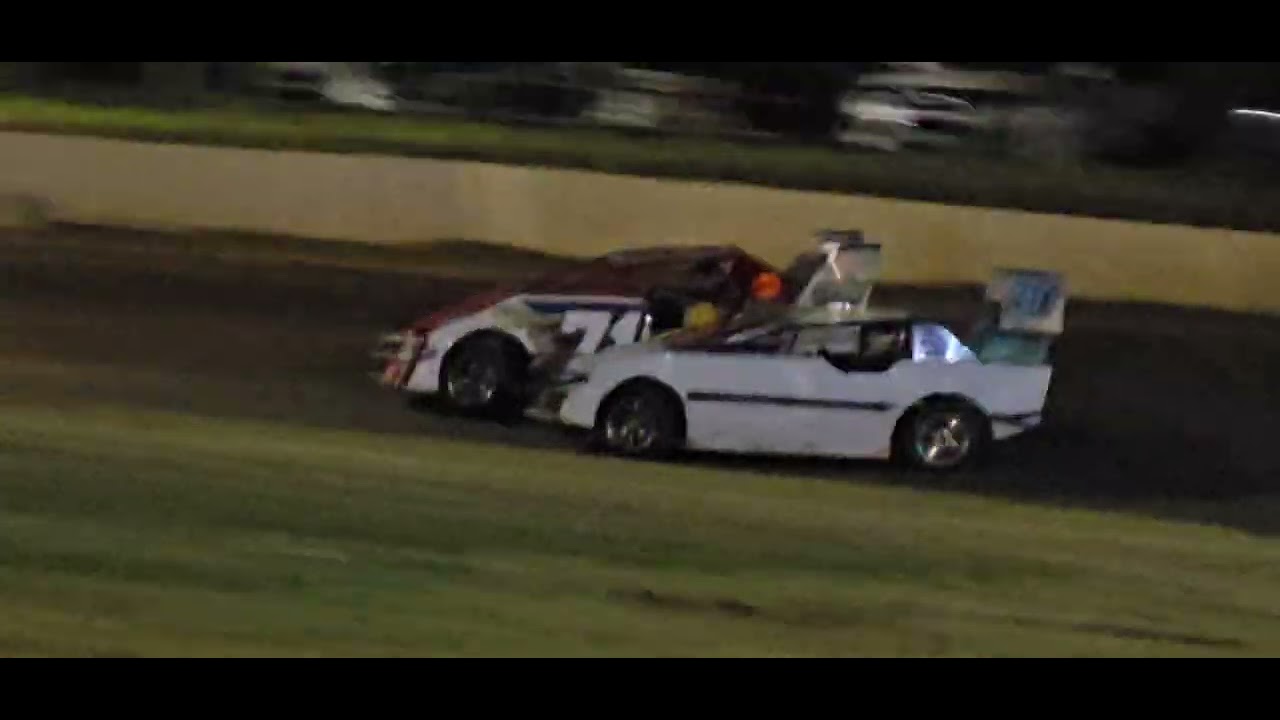 Champion of Champions George oval 20 Desember 2024 V8's & Heavy Metals ...