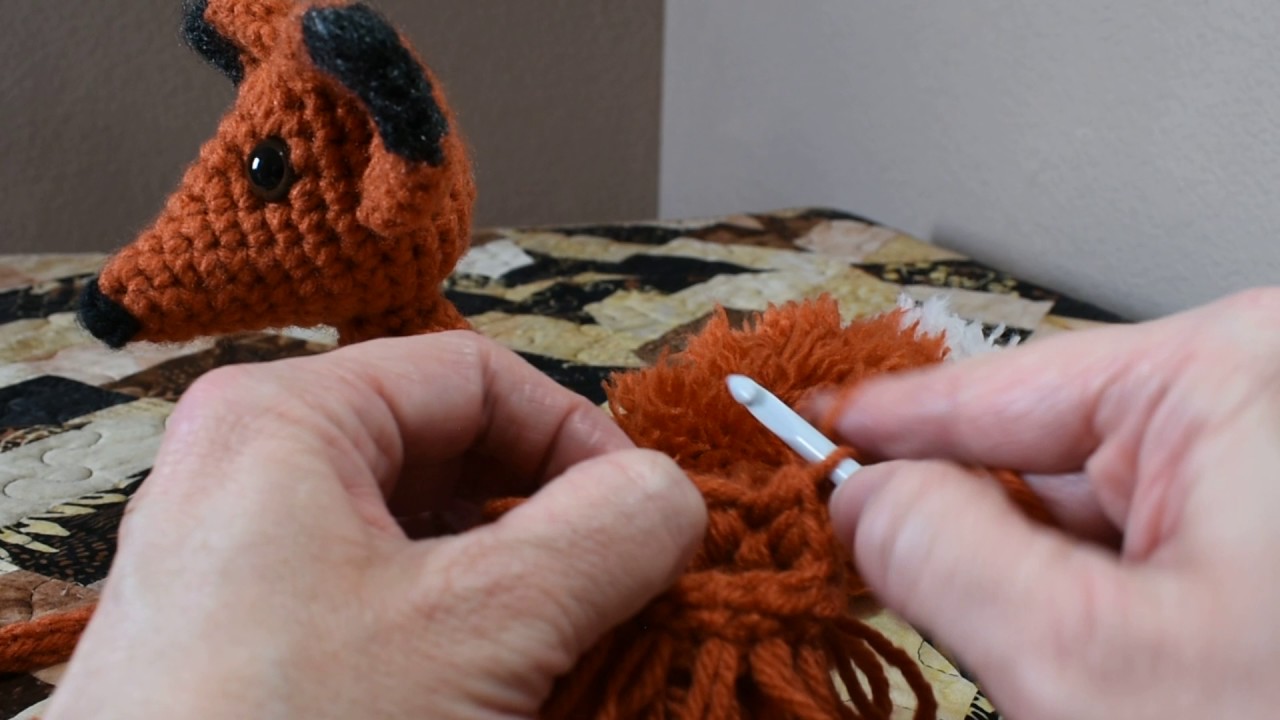 How to do the Double Loop Stitch in the Round - YouTube