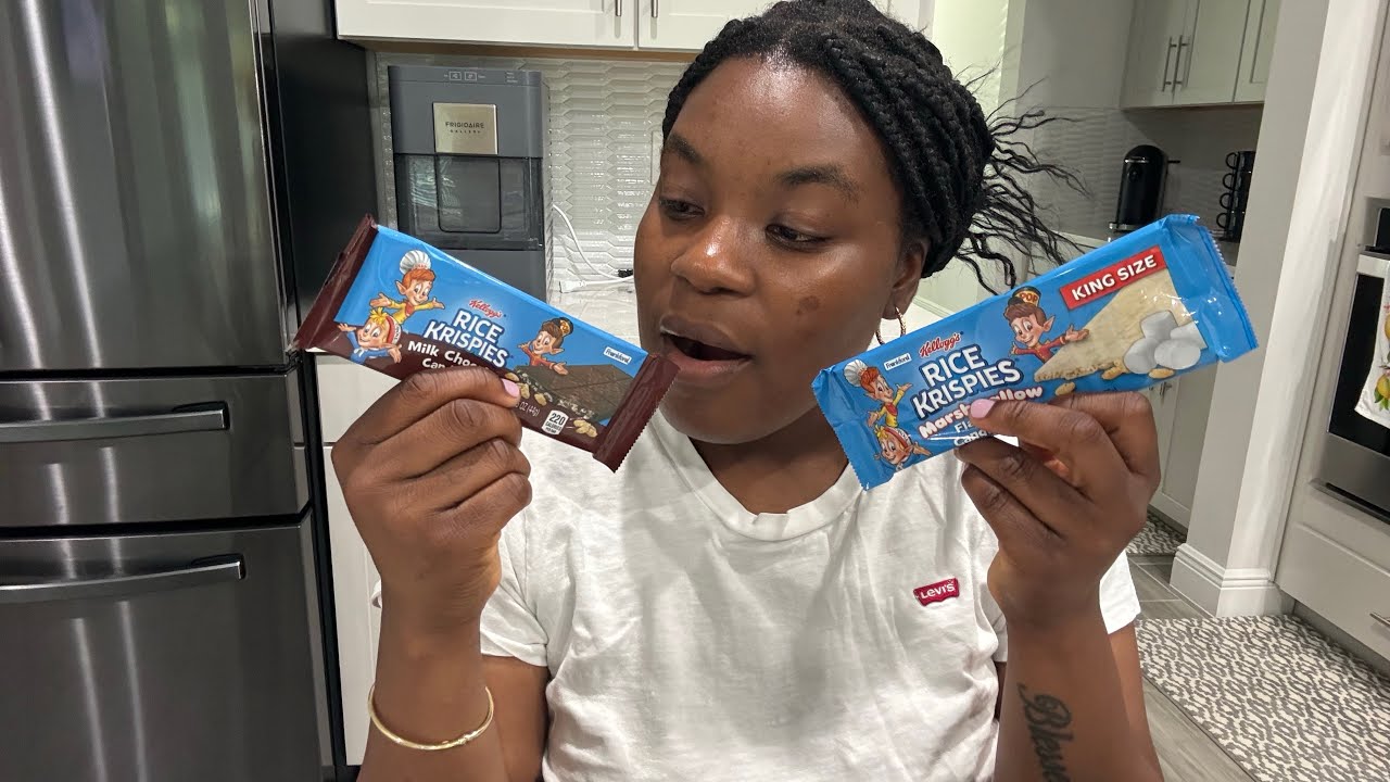 WATCH ME TRY THE CANDY VERSION OF RICE KRISPIES CANDY BARS! - YouTube