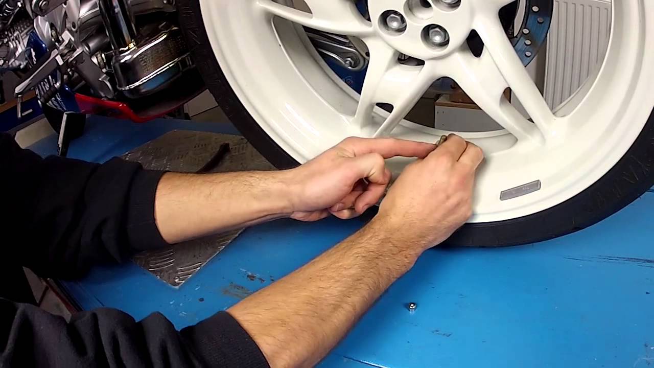 Aufsatz Winkelventil 90 degree Valve Stem Adapter - YouTube