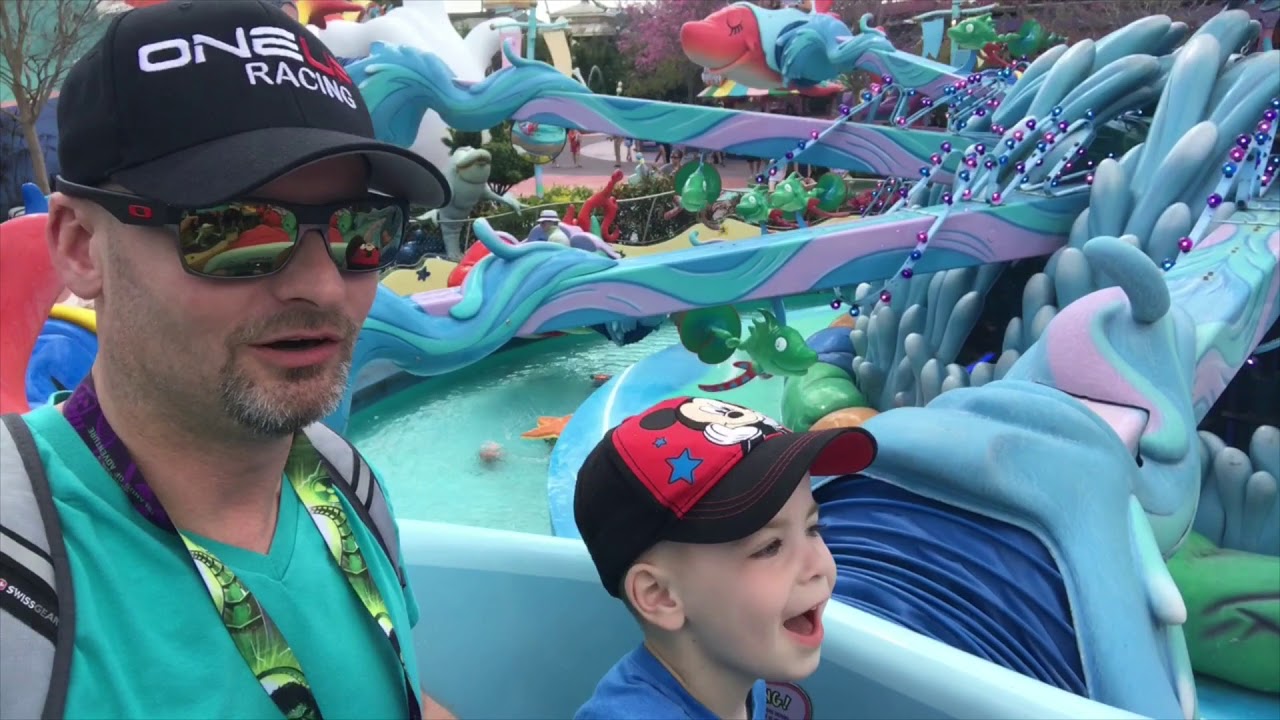 One Fish Two Fish Red Fish Blue Fish ride at Universal's Islands of ...