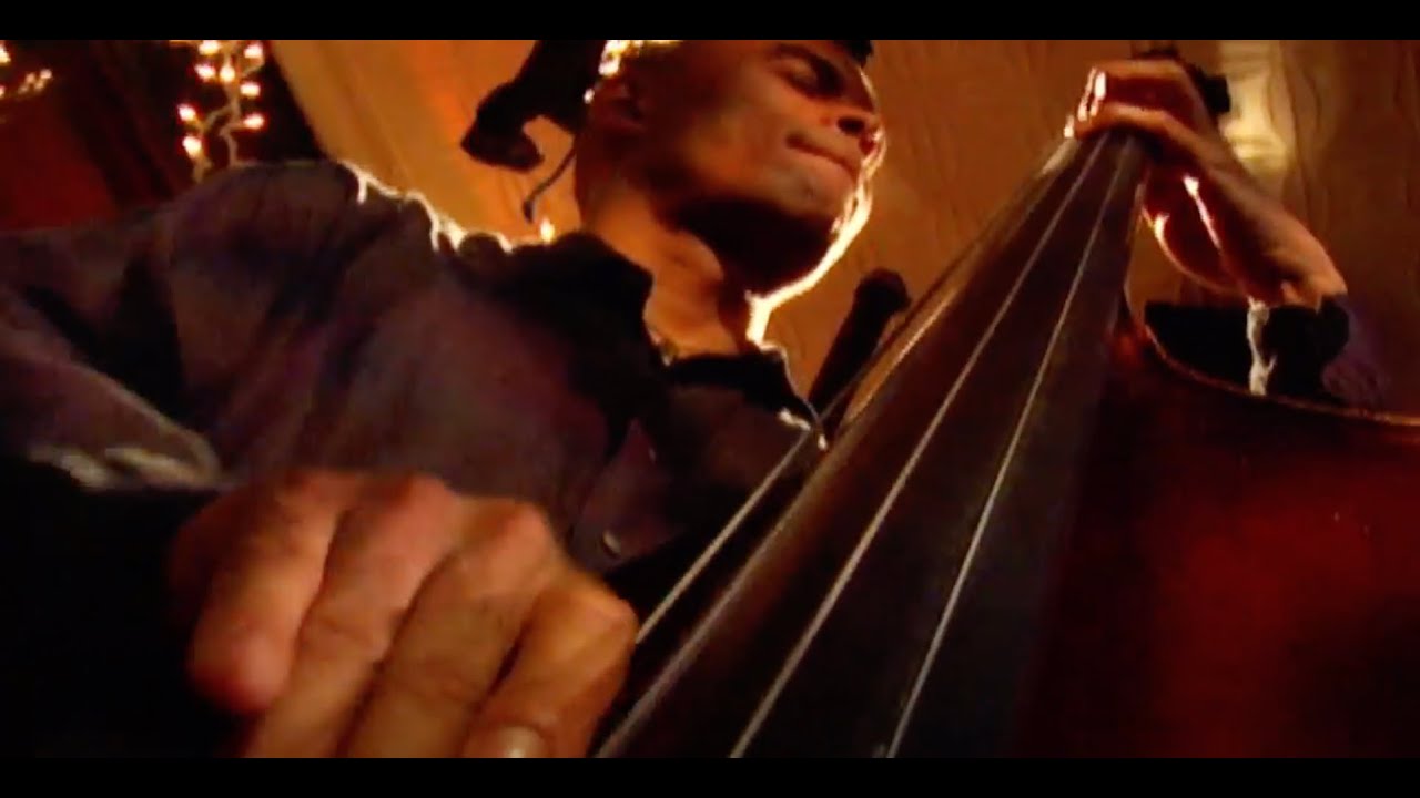 Stefan Forbes Old TV Producer/Director/DP Reel 2010 - YouTube