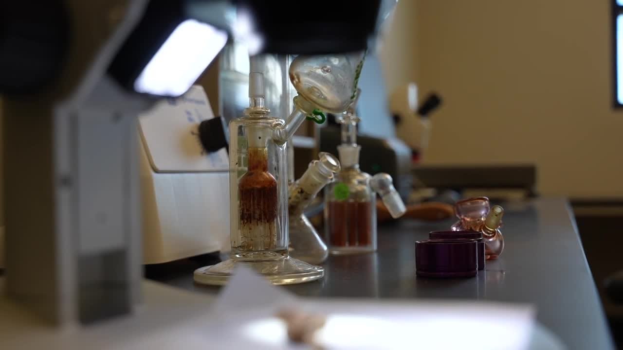 DPS opens its doors for a closer look at its crime lab unit - YouTube