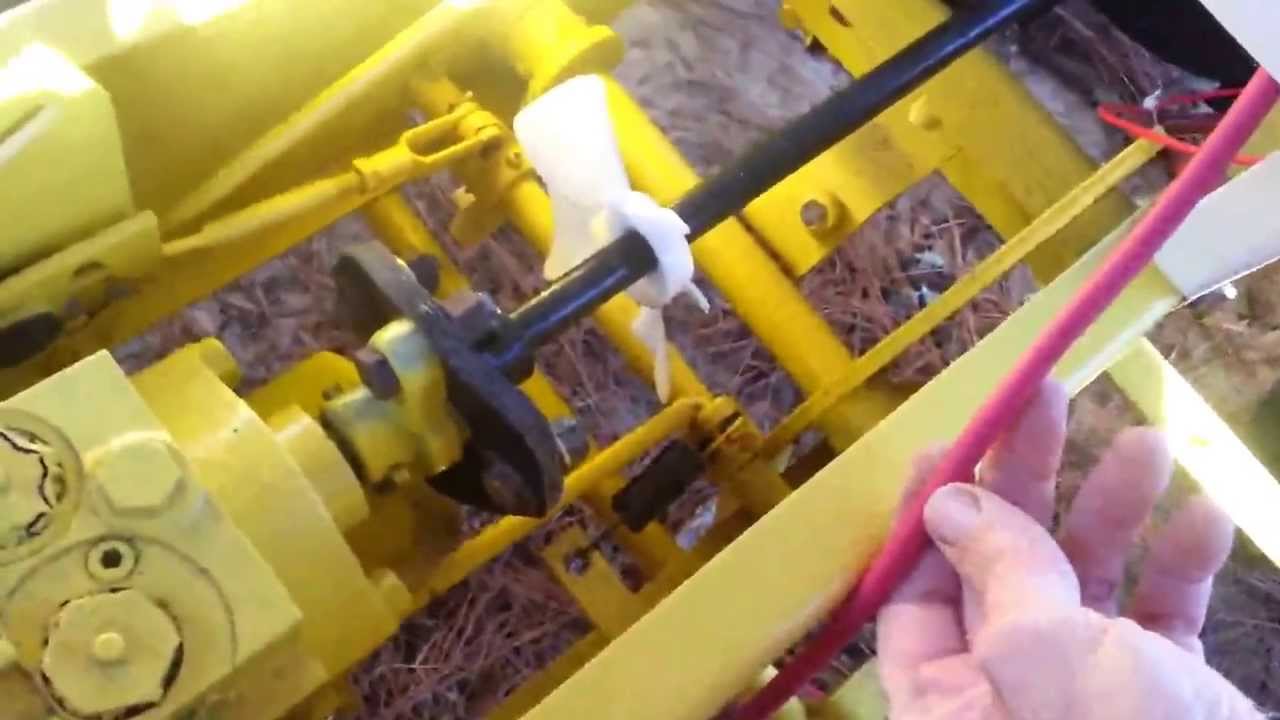 Cub Cadet 1250 - YouTube