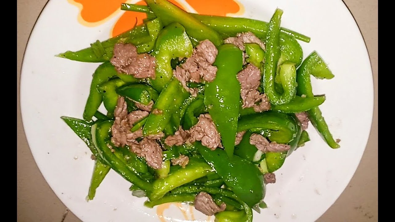 Charlie chili peppers with Beef|ឆាសាច់គោម្ទេសប្លោក| KHMER COOKING - YouTube