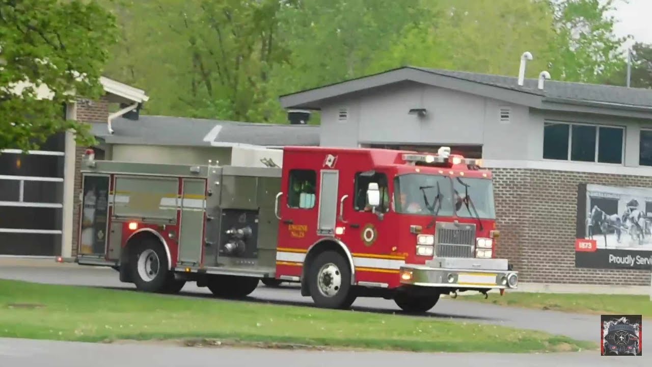 London Fire - Engine 9 (In Spare Engine 21) and Car 9 Responding - YouTube