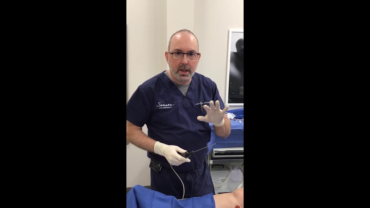 Liposuction of the Knees with Dr. Janowski - YouTube