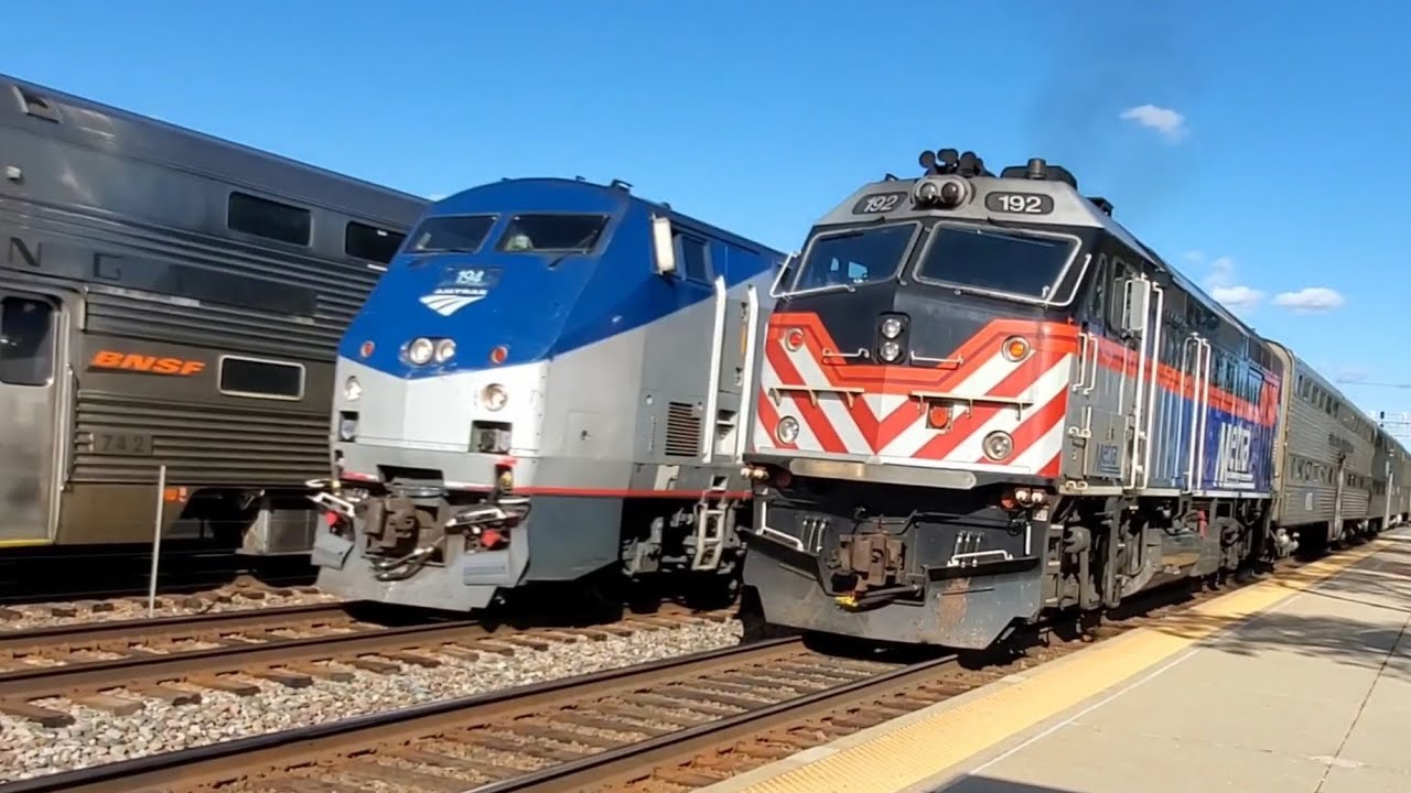 Metra Train #2018 Meets Amtrak 3 SouthWest Chief Meets Metra Train ...