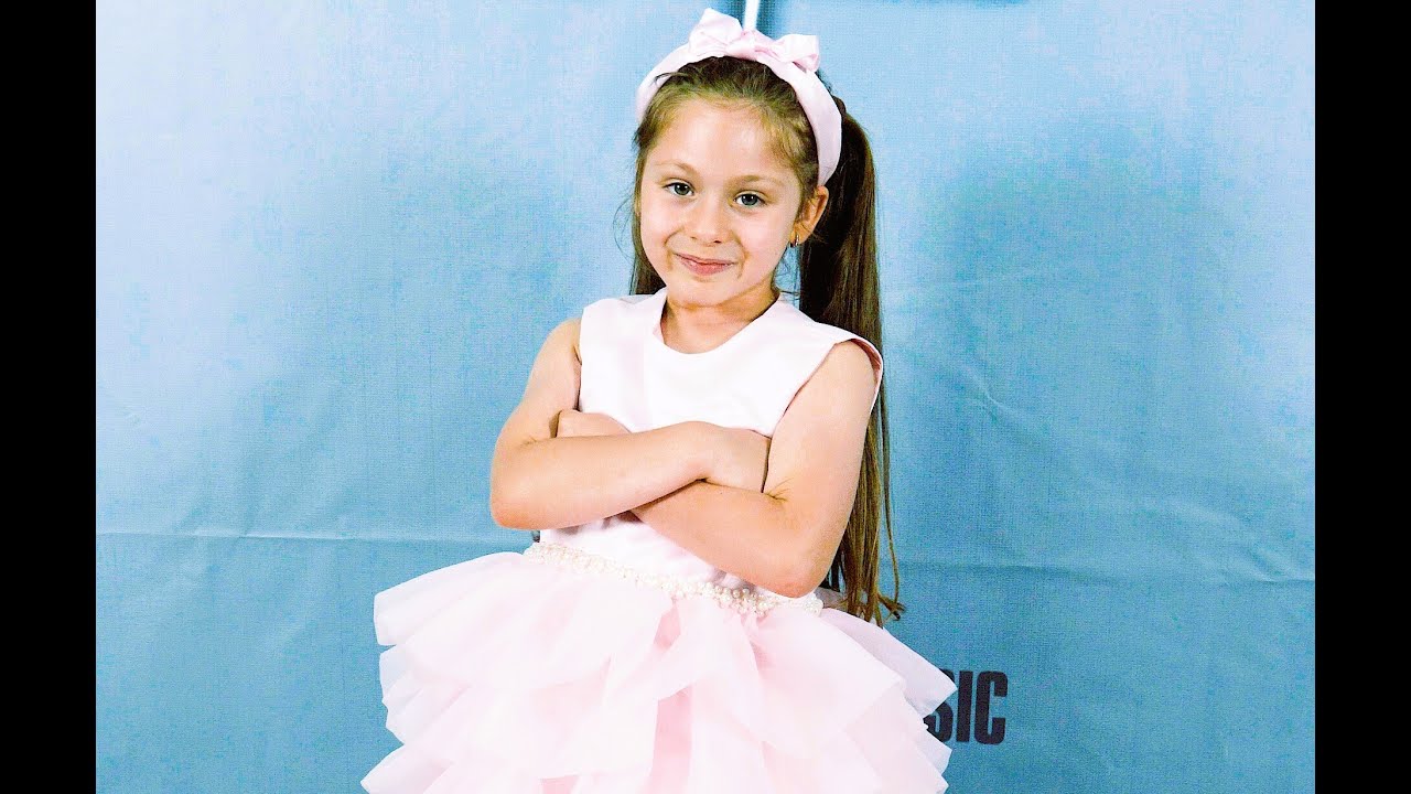 Royda Maria Goga - Lumea animalelor - YouTube