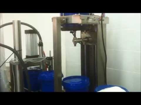 Automatic bucket filling line - Hefestus Technologies Ltd - YouTube