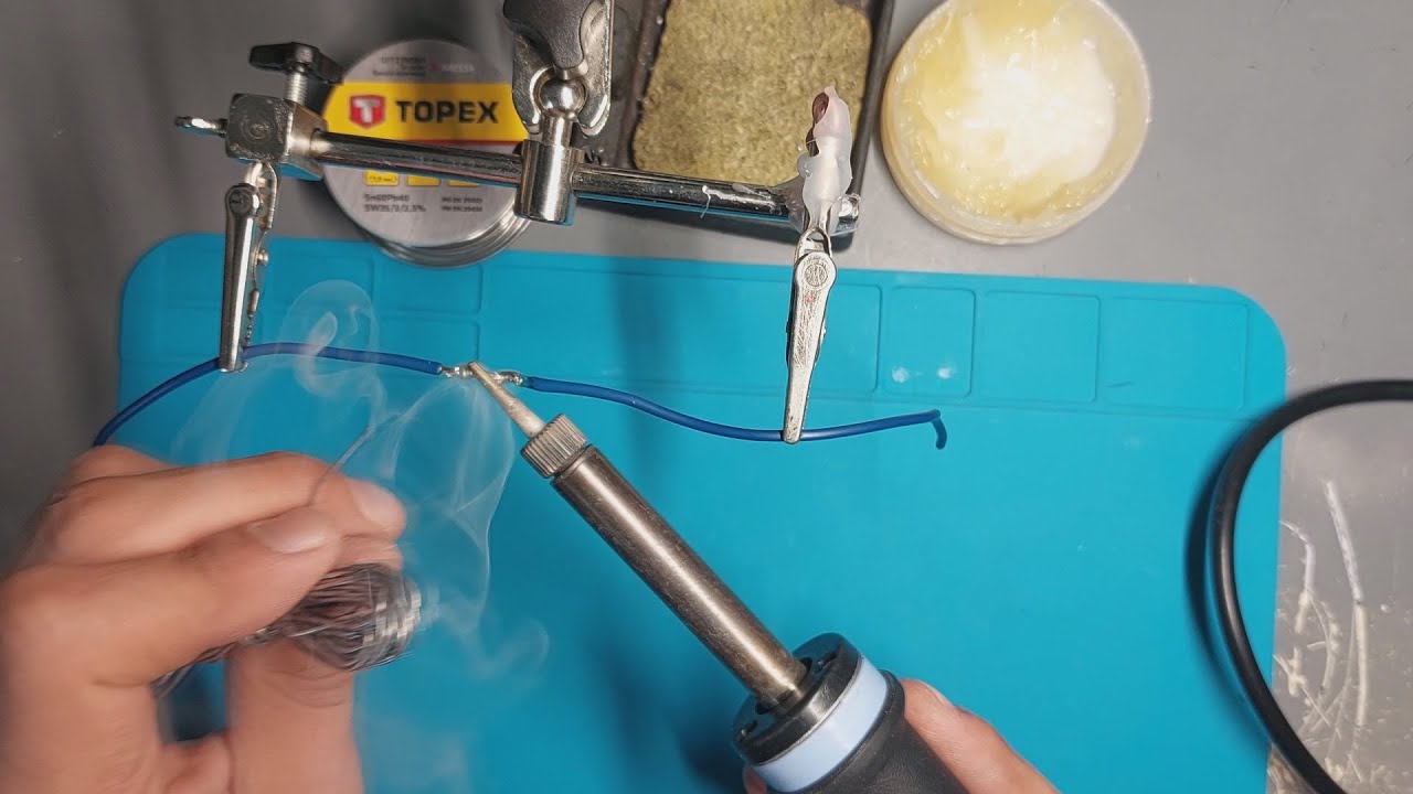 Tutorial Letcon Part 1 - Cum sa lipesti 2 fire cu un ledcon - YouTube