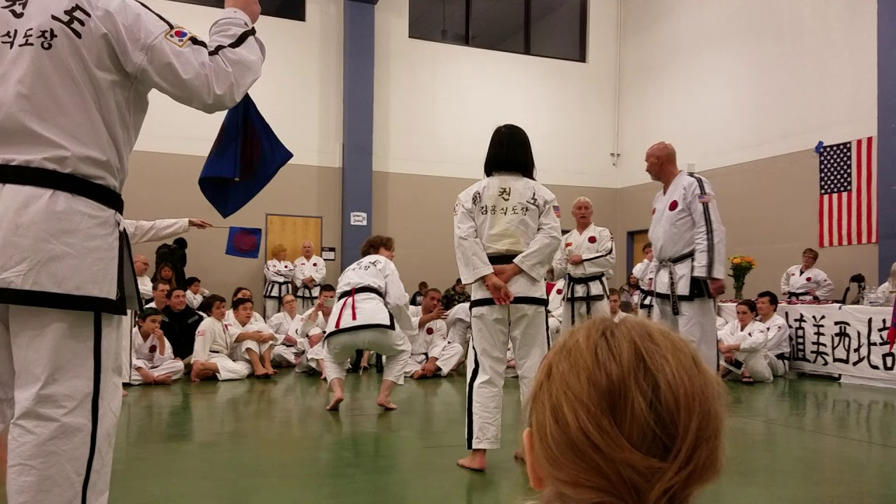 Kim's TKD, Grand Championship round, Ms. Coombs defending - YouTube