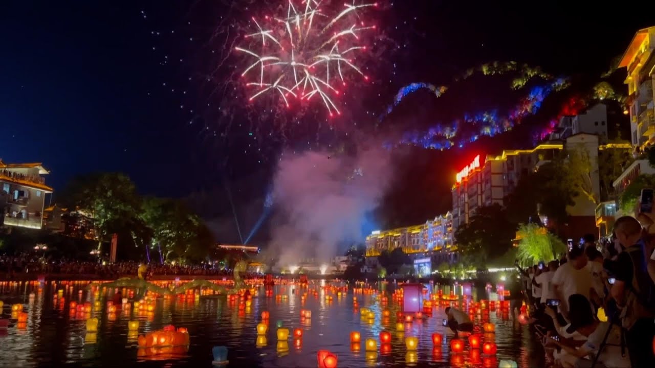 GLOBALink | Exploring river lantern festival in China's Guangxi - YouTube