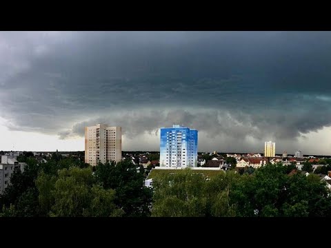 Unwetter in Deutschland richten schwere Schäden an - die beeindruckendsten Bilder