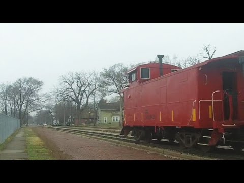 IAIS 514 East w/ NS Power & a Caboose! Davenport, IA - YouTube