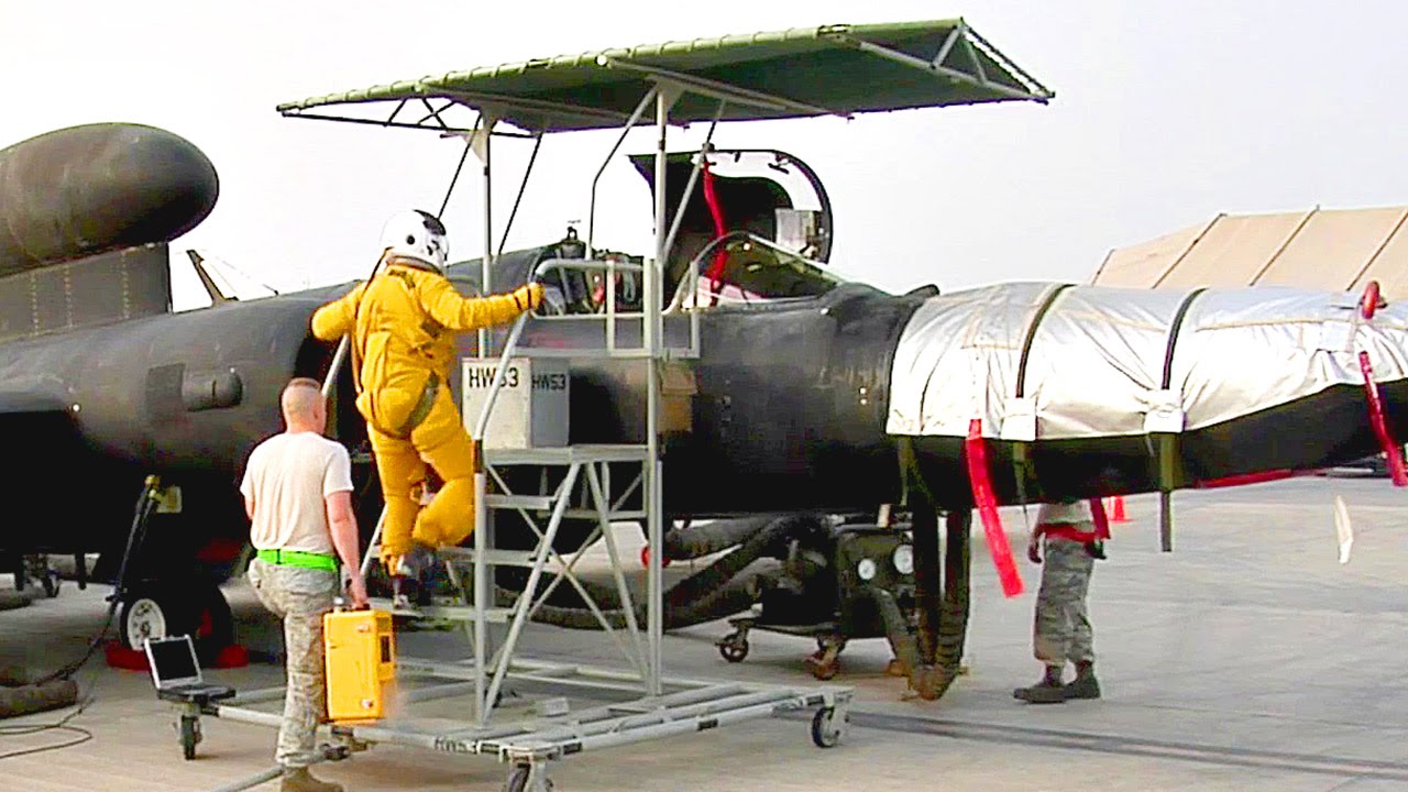 U-2 Spy Plane Prep & Takeoff At An Undisclosed Location, Asia. - YouTube