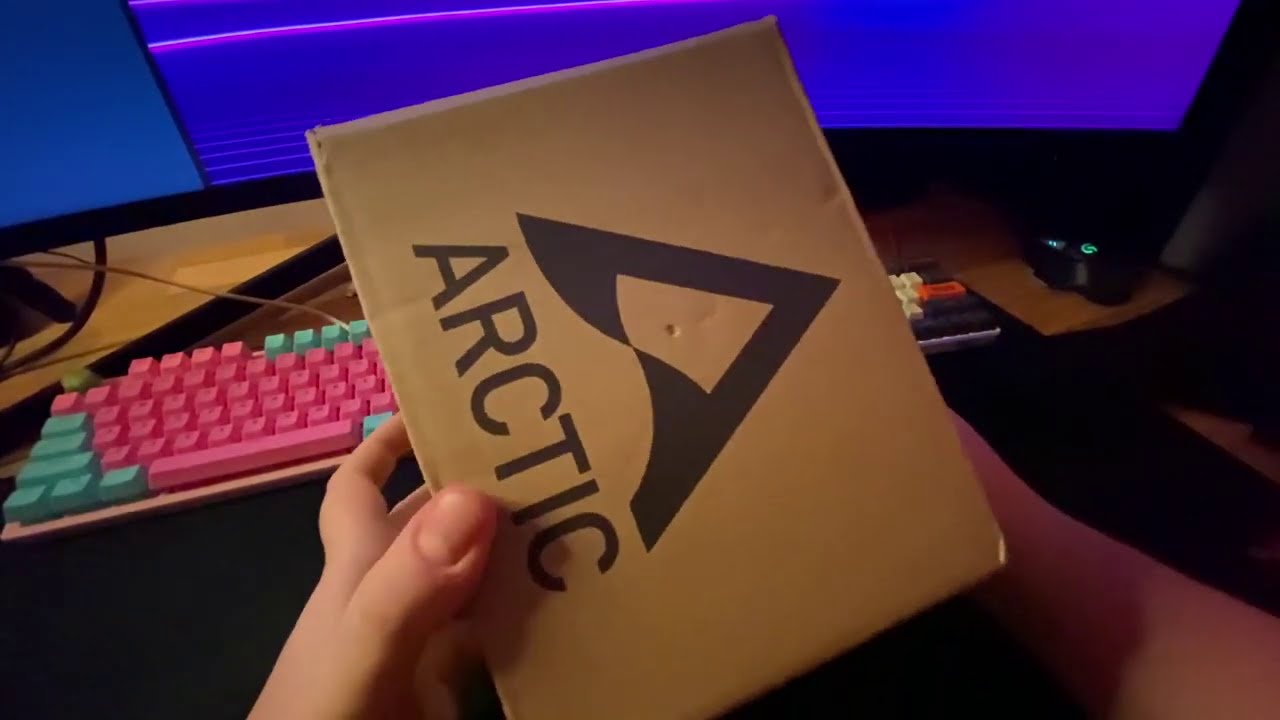 SFDX Show hace un Unboxing de Regalo misterioso de ARCTIC - YouTube