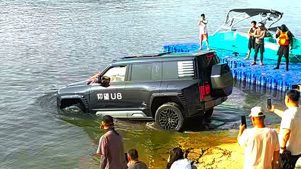 BYD Yangwang U8 Goes into the Water Again! Emergency Floating Feature ...