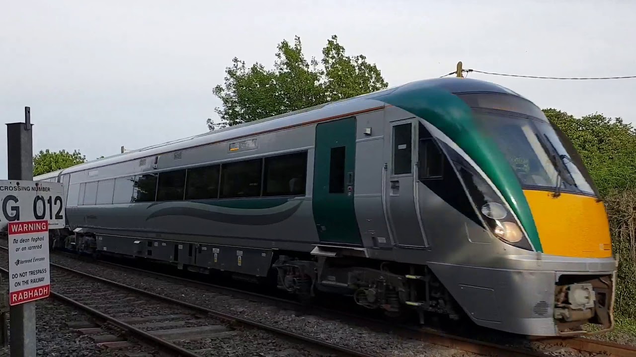 CIE 22000 Class Rotems (22229+22210) @ Barberstown Level Crossing Co ...
