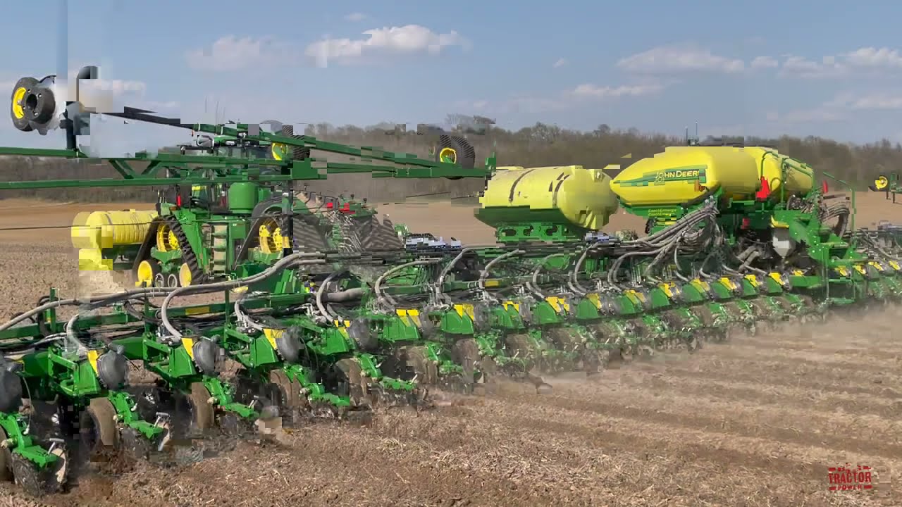 JOHN DEERE DB80 32 Row Corn Planter - YouTube
