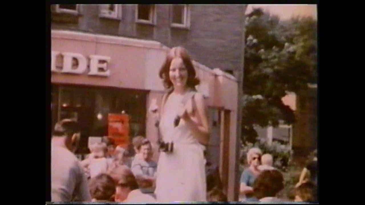 1978 Hemel Hempstead Carnival with Odeon star wars float-Roseheath ...