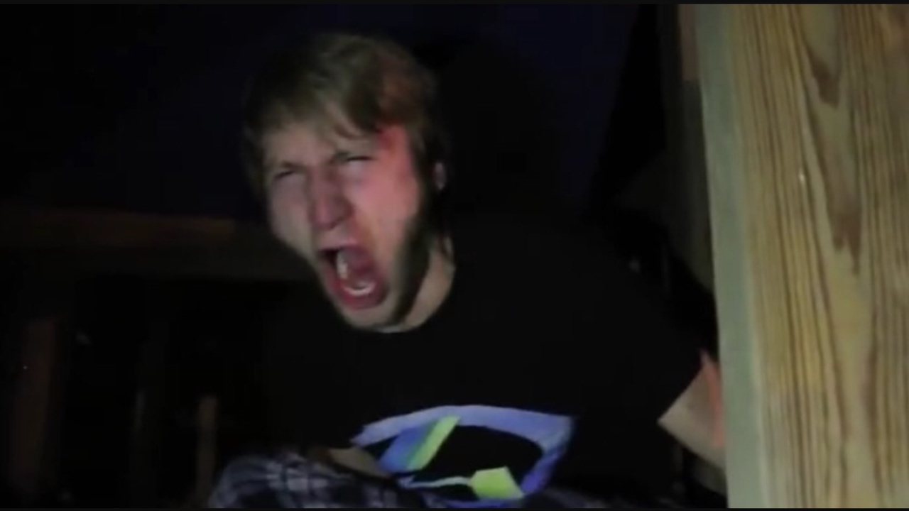 Psycho dad destroys Xbox( mcjuggernuggets parody ) - YouTube