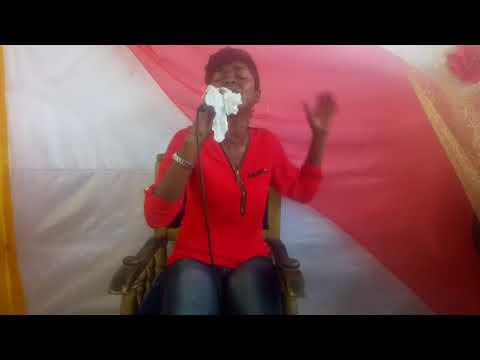 Chantre Carine ( Gloire à l'Agneau)